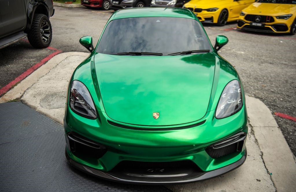 SW900-762 Gloss Radioactive Green – GSB Store